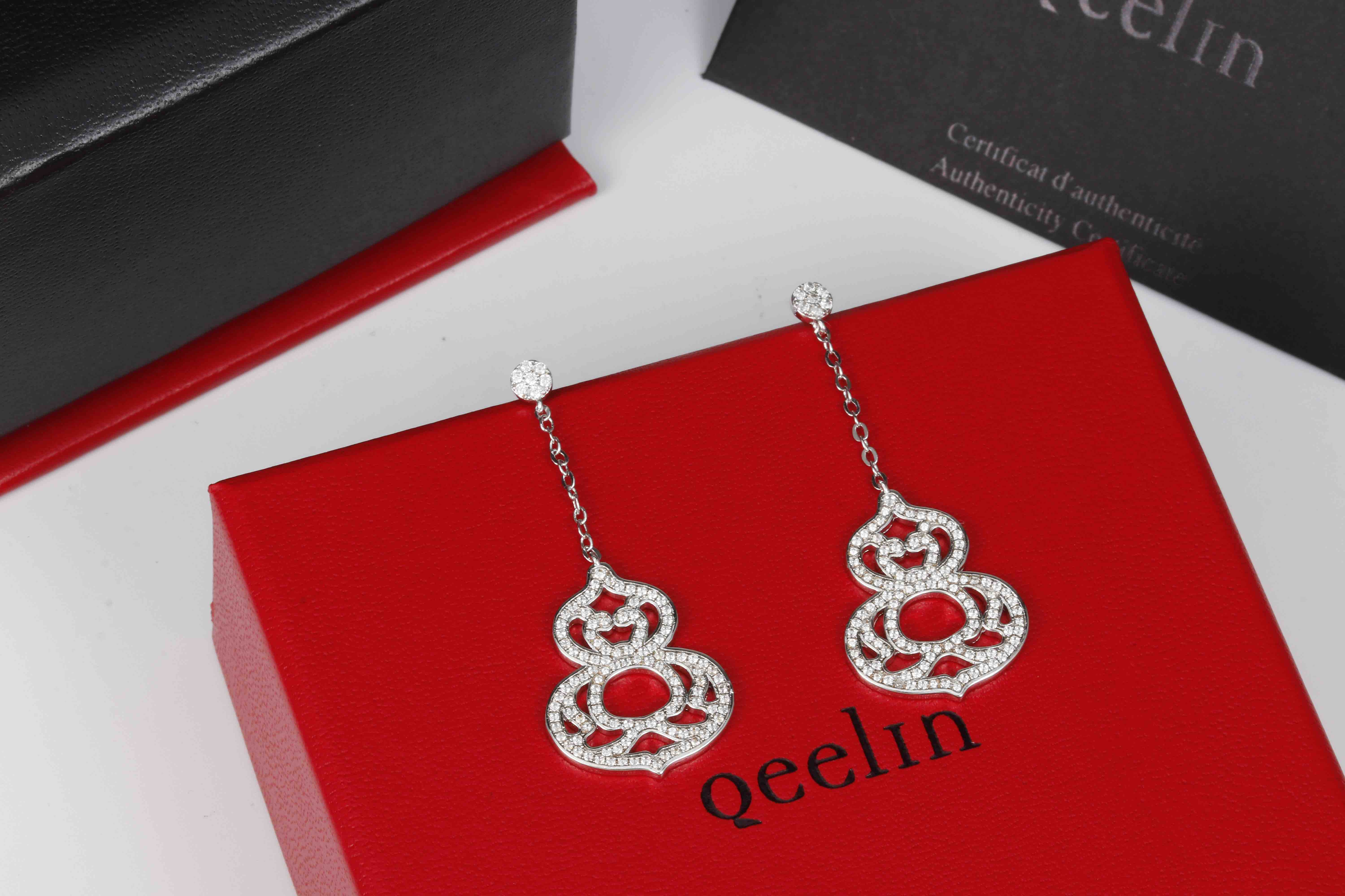 qeelin耳钉,qeel手链,qeel项链(第12页)_大山谷图库